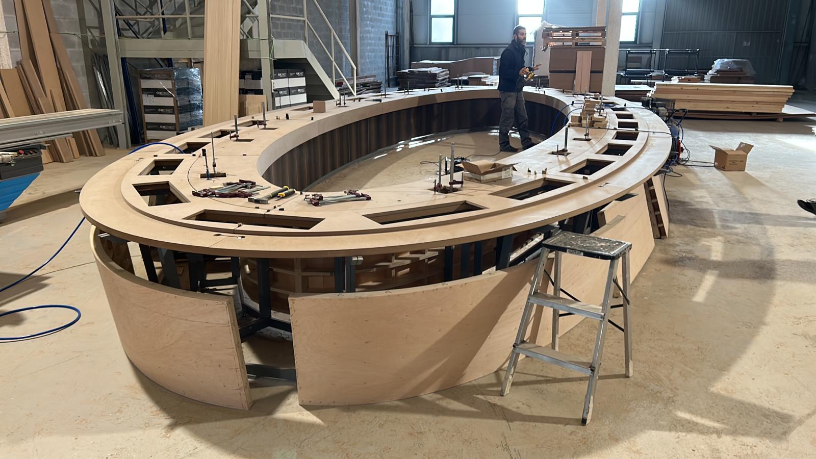 MANUFACTURING – Meeting tables Saudi Arabia