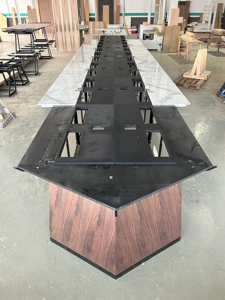 MANUFACTURING – Meeting tables Saudi Arabia